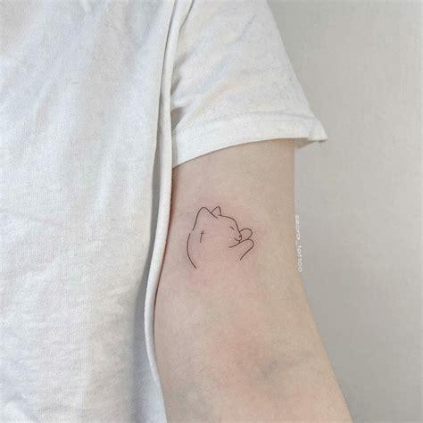 Best Minimalist Small Cat Tattoo Ideas That Will Blow Your Mind