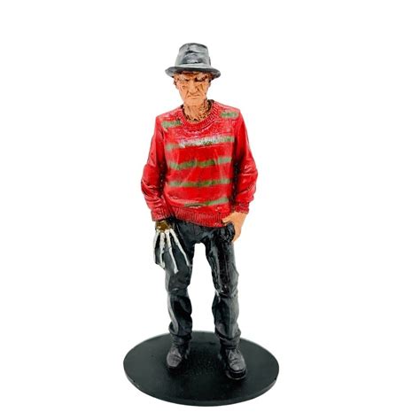 Boneco Colecionável Estátua Action Figure Freddy Krueger A Hora Do