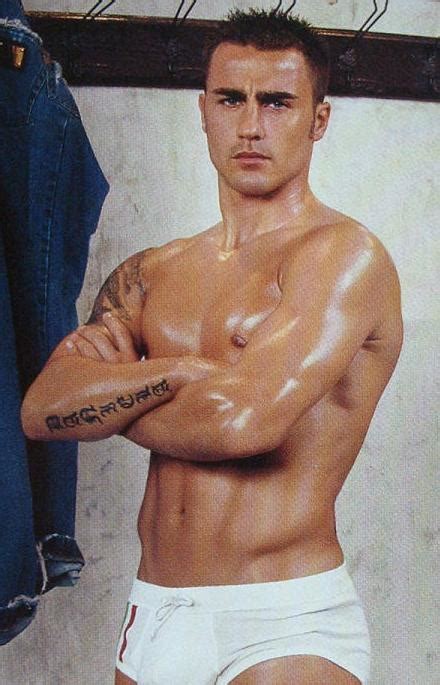 SHIRTLESS ATHLETES More Sexy Pictures Of Soccer Player Stephen Gerrard