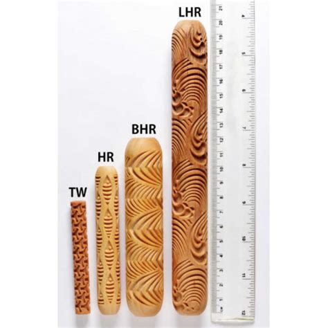 ROULEAU A MAIN 12 CM LAYERED LINES Outils pour décorer l argile
