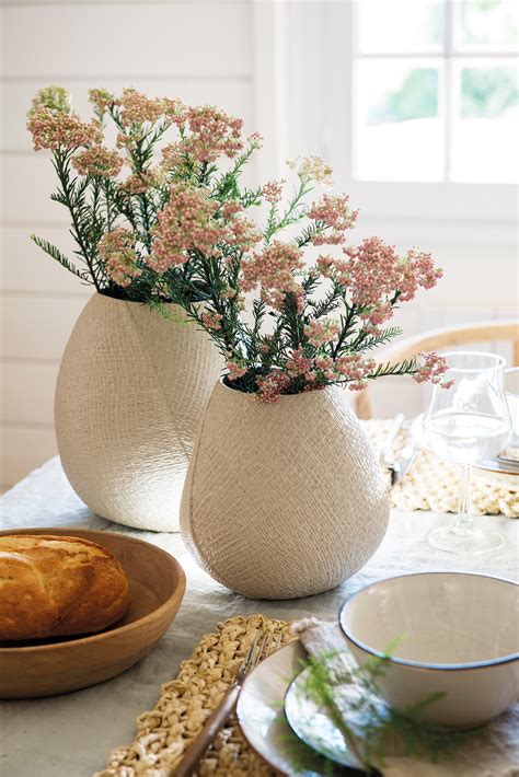 15 Buenas Ideas Para Decorar Con Jarrones 2022
