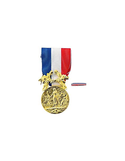 Achetez La Récompense Parfaite Médaille Actes Courage Et Dévouement