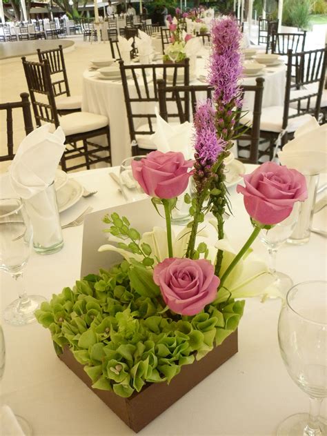 Pin By Luz Alamo On Centros De Mesa Floral Centerpieces Flower