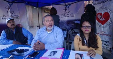 Realizan jornada de oración y colecta de firmas contra el aborto
