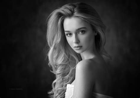 Hintergrundbilder Gesicht Weiß schwarz Frau einfarbig Modell