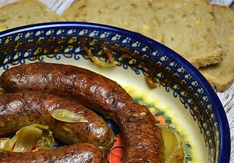 Biała kiełbasa pieczona w piwie i musztardzie DoradcaSmaku pl