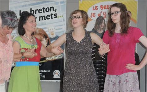 Danses bretonnes Initiation au Centre culturel breton Le Télégramme