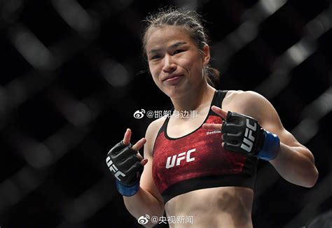 转起祝贺中国女拳手42秒战胜世界冠军 世界冠军 张伟丽 量级 新浪新闻