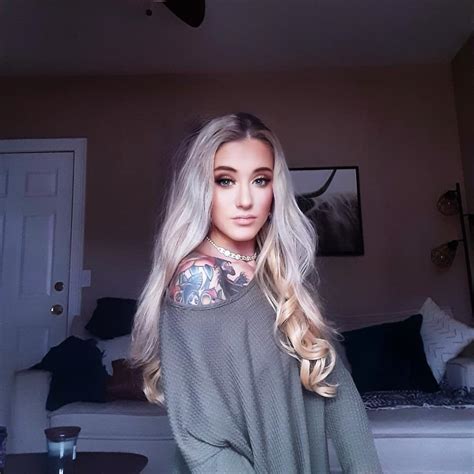 Self Timers Count As Selfies Yeah R Selfie