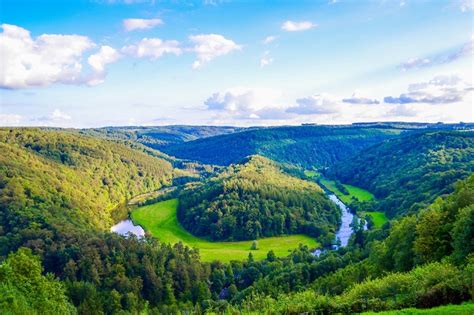 2 PAYS FRANCOPHONES BELGIQUE BEAUX SITES Le tombeau du géant