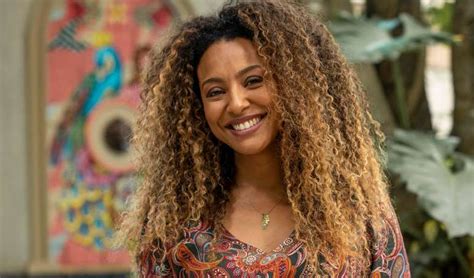 Reviravolta do amor Sol e Lumiar vão viver romances na novela Vai na Fé