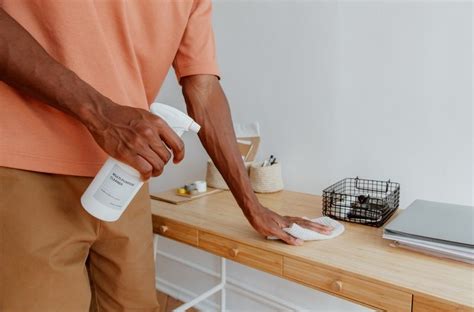 Comment Protéger un Meuble en Bois Brut