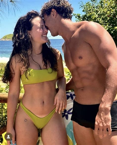 Larissa Manoela Curte S Bado Ensolarado Andr Luiz Frambach