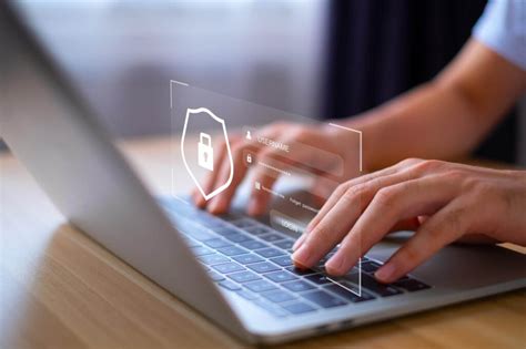 Jak dbać o prywatność i bezpieczeństwo w Internecie Praktyczne