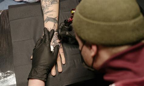Repasar un Tatuaje Cuánto Tiempo Tiene que Pasar DAS