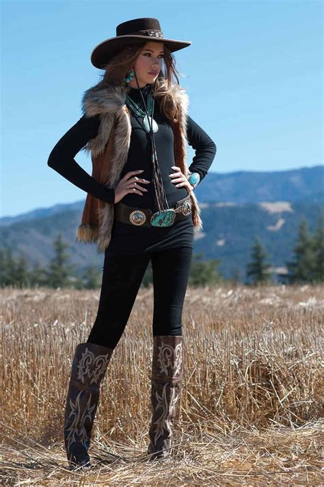 COWGIRL S 30 Best Photos Of 2018 COWGIRL Magazine Rodeo Outfits