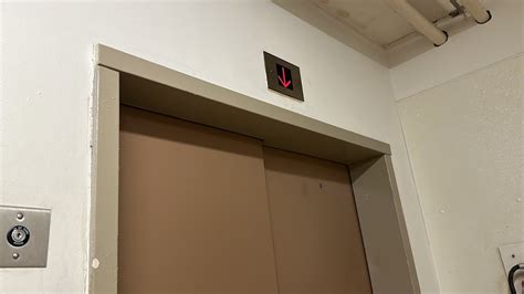 OTIS Traction Service Elevators At Renaissance Hotel Near SeaWorld