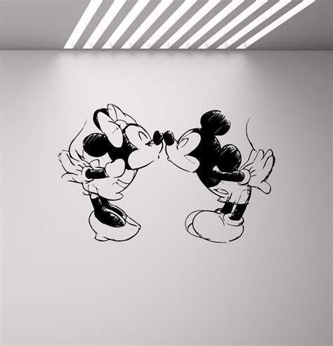 Mickey Mouse And Minnie Mouse In Love Drawings
