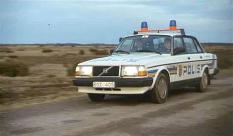 IMCDb org 1986 Volvo 240 Polis 244 in Händerna 1994
