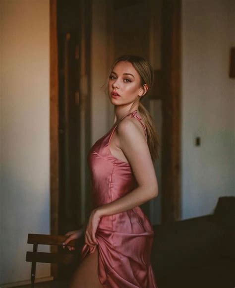 Ester Expósito Source vía henryjimenz en instagram Ester Exposito
