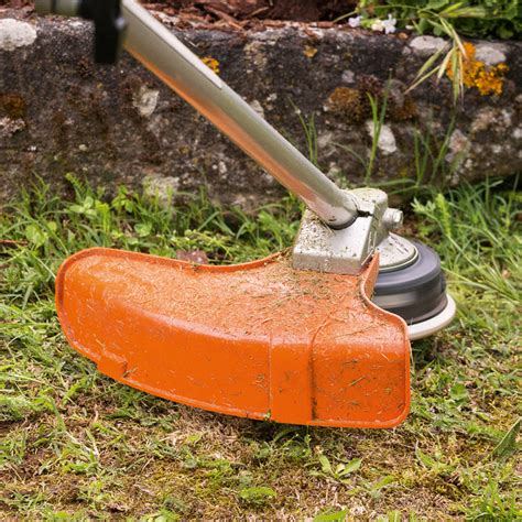How To Convert And Change Strimmer Attachments And Blades On A Stihl
