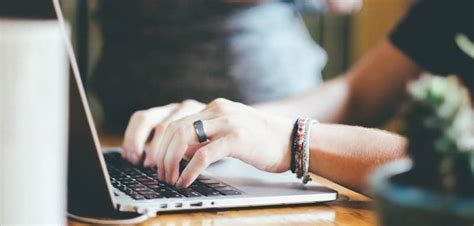 Cómo Hacer el Signo de Interrogación en el Teclado del PC o Laptop