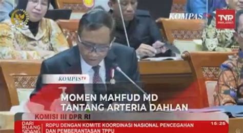 Tantang Arteria Dahlan Mahfud MD Saudara Jangan Gertak Gertak