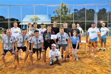 Pato Bragado Promove Disputas De Futebol De Areia E Atividades