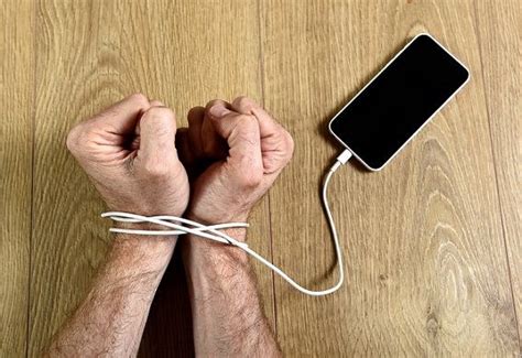 Nomofobia Sintomas Causas E Tratamento Maestrovirtuale