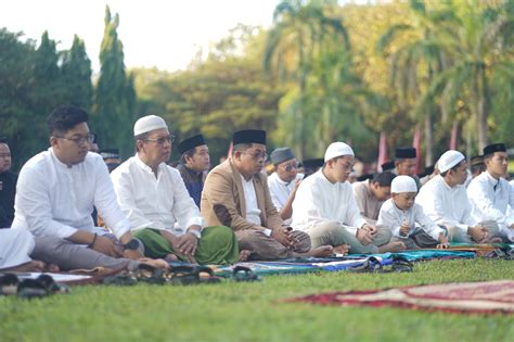 Pelaksanaan Shalat Idul Adha Di Kantor Pusat PT Semen Tonasa Dihadiri