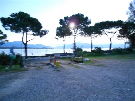 Area Sosta Camper Pit Stop La Spiaggia Desenzano Del Garda Lombardia