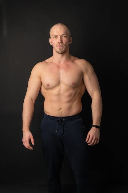 Torso desnudo masculino atlético sexy masculino hombre desnudo sin