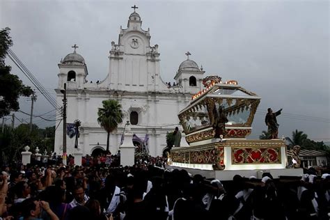 Procesión de los Cristos y Santo Entierro de Izalco serían declarados