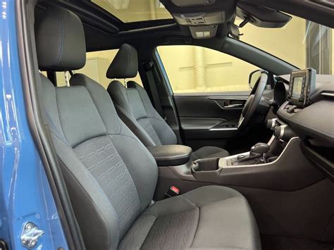 Toyota Rav Hybrid Se Cavalry Blue Photo Gallery Evto Ca