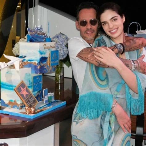 Marc Anthony celebra su cumpleaños con una fiesta en yate junto a Nadia
