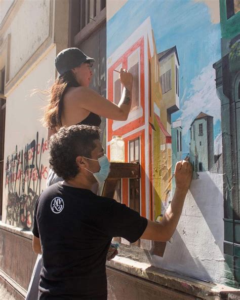 Eve compartió una publicación en Instagram Caminar por Valparaíso y