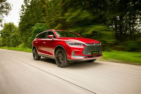 A cause des voitures électriques chinoises l Etat est coincé avec son