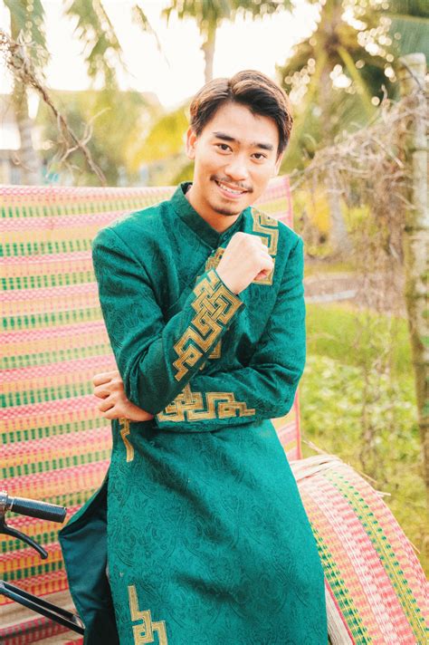 Lý Hải cùng dàn diễn viên Lật mặt Tấm vé định mệnh đón Tết độc đáo