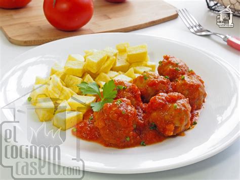 Albóndigas en salsa de tomate El cocinero casero Carnes
