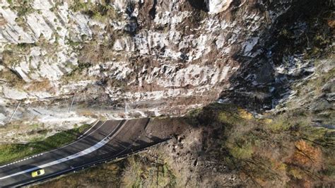 Savoie Éboulement Tunnel des Échelles fermé circulation