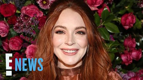Pregnant Lindsay Lohan Debuts Her Adorable Baby Bump E News YouTube