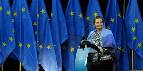 À Paris la place de l Europe va porter le nom de Simone Veil