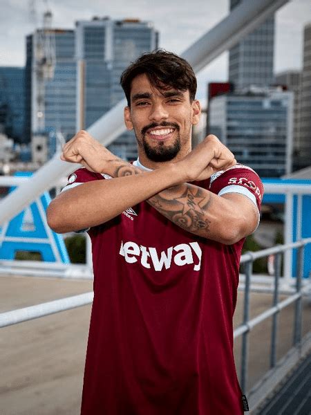 Flamengo aproxima se de R 100 milhões em vendas fatia de Paquetá