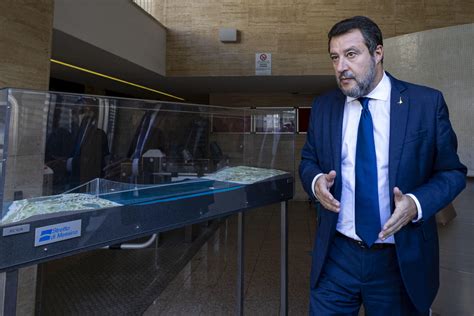 Ponte Sullo Stretto La Procura Di Roma Apre Unindagine Dopo L