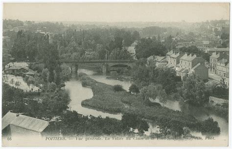 Poitiers Poitiers Vue générale La Vallée du Clain et le Pont Neuf