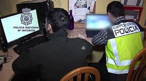 Desmantellada una xarxa internacional de distribució de pornografia