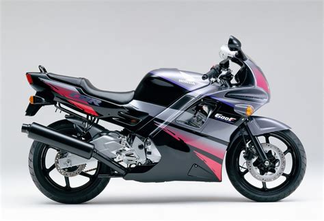 Moto del día Honda CBR 600 F2 espíritu RACER moto