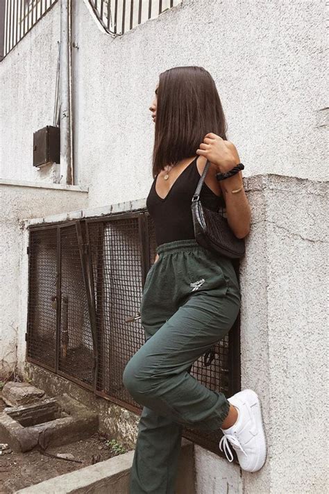 15 Cute Sweatpants Outfits That Will Actually Impress You Sweatpant