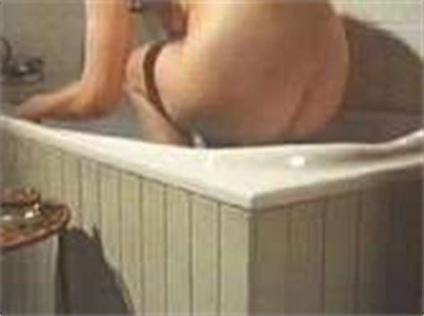 LYNN REDGRAVE Nude AZNude