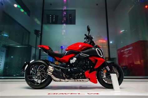 Ducati Presenta Il Diavel V4 In Cina Con La Design Night Di Shanghai